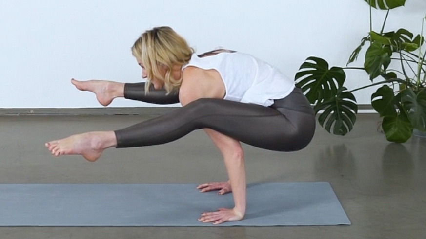 Asanas im Yoga: Lexikon der wichtigsten Yoga-Figuren